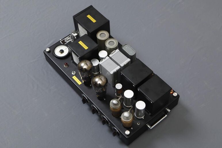 소리전자 - ---독일3극 출력관 RE604 트랜스 프리앰프