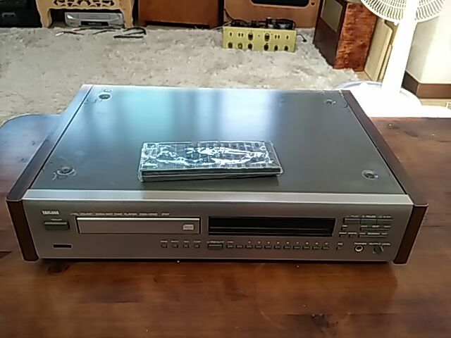 소리전자 - 야마하 CDX-1050 시디 플레이어 팝니다