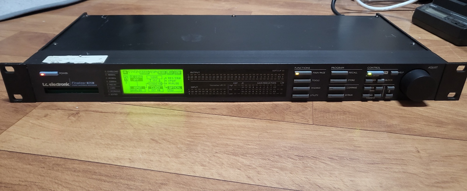 소리전자 - TC Electronic Finalizer 96K Digital Studio Mastering Processor