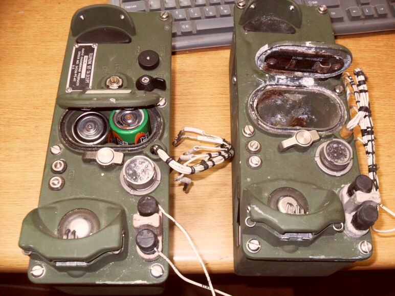 군용 전화기 TA-312/PT 2대 부품용 - 부품-장터 - 소리전자