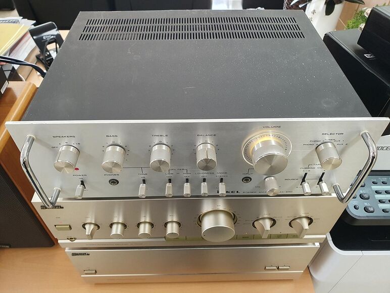 소리전자 - 인켈 AI7010G 인티앰프 풀오버홀 다음 쥬크박스