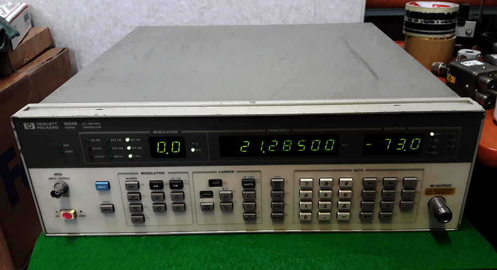 소리전자 - HP 8656B 신호발생기