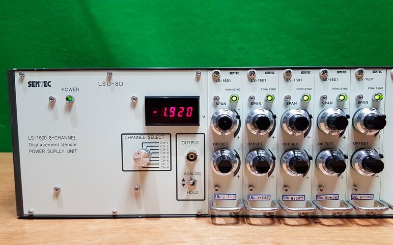소리전자 - SENTEC LSU-8D LS-1600 8-CHANNEL Displacement sensor Power supply