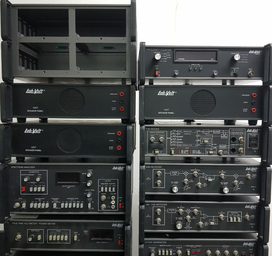 Lab-Volt Analog Communications Training System - 계측기-장터 - 소리전자