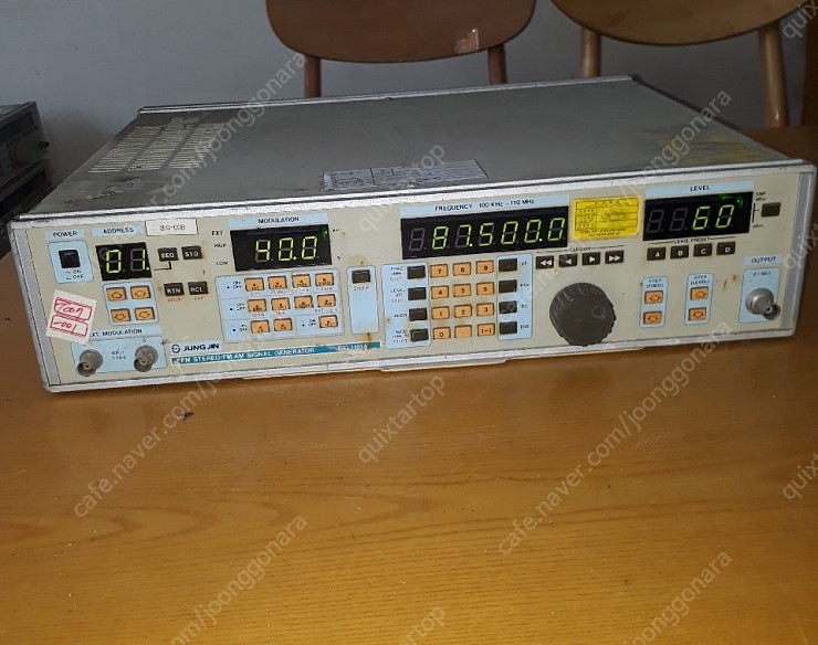 소리전자 - JUNG JIN JSG-1101A FM Stereo FM-AM Signal Generator