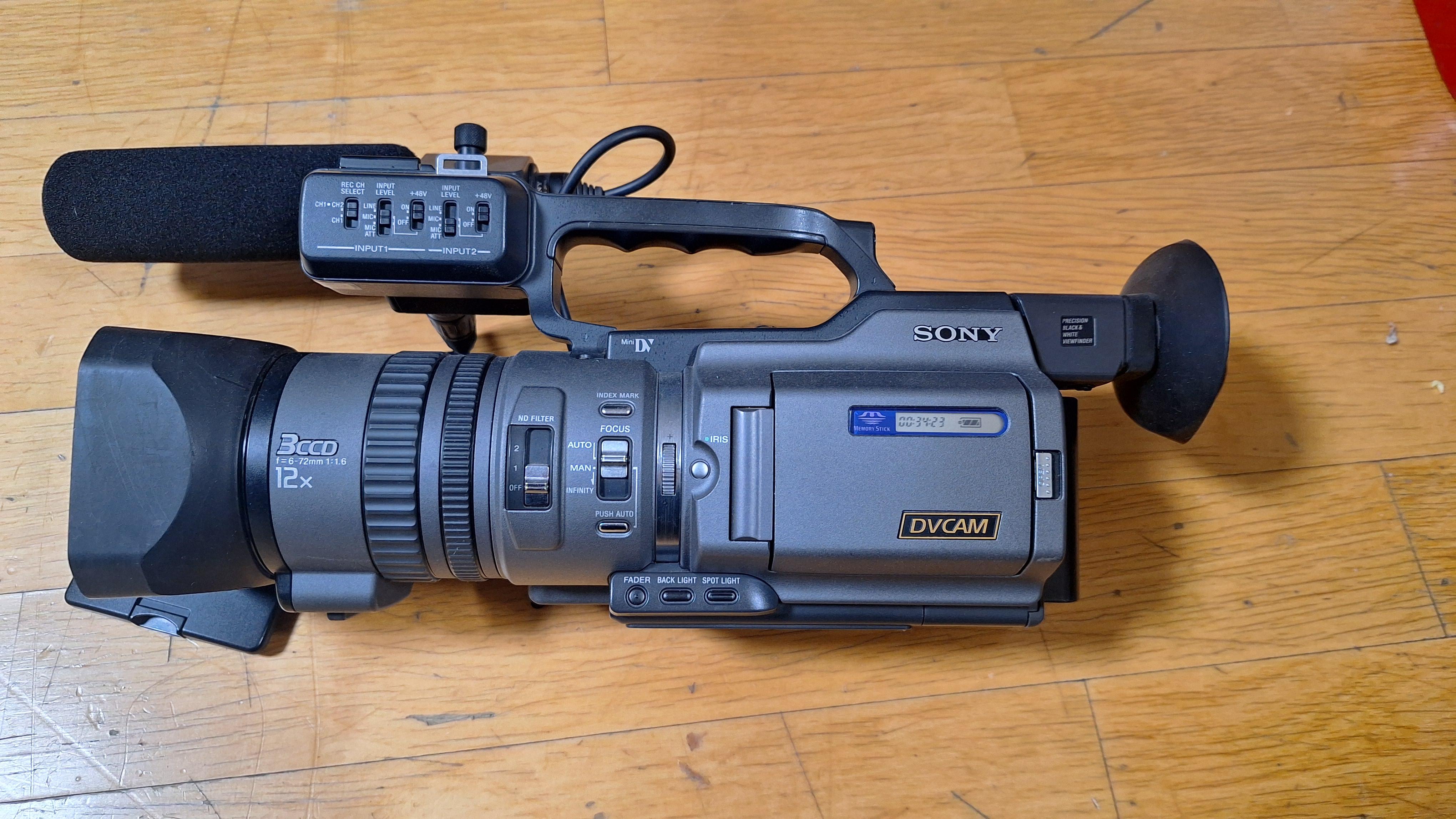 SONY DSR PD-150 6mm 카메라 + 미이크 + 밧데리-F-970 - 상태 A급 - 전자종합-장터 - 소리전자